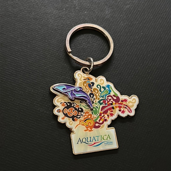 Vintage | Accessories | Aquatica Seaworld Water Park Large Metal Whale ...